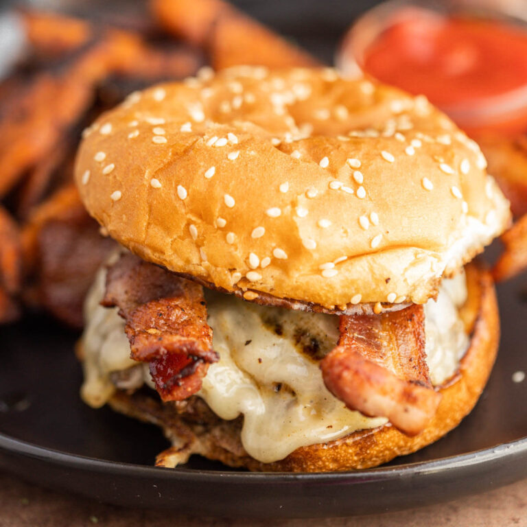 Bacon Wrapped Burger: The Ultimate Flavor Explosion - grillonadime.com