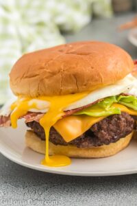 Fried Egg Burger Recipe - grillonadime.com
