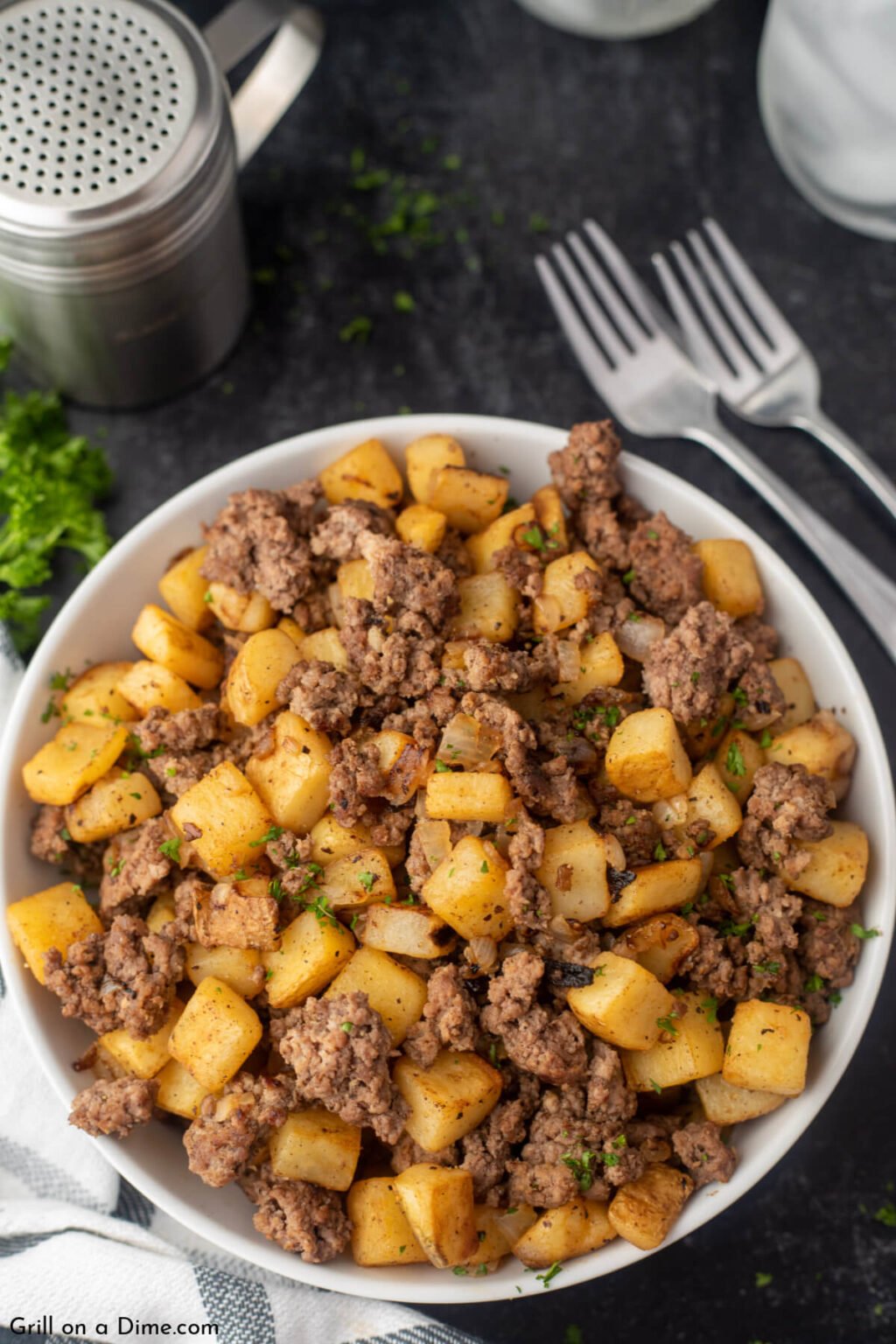 Blackstone Hamburger Hash Recipe - grillonadime.com