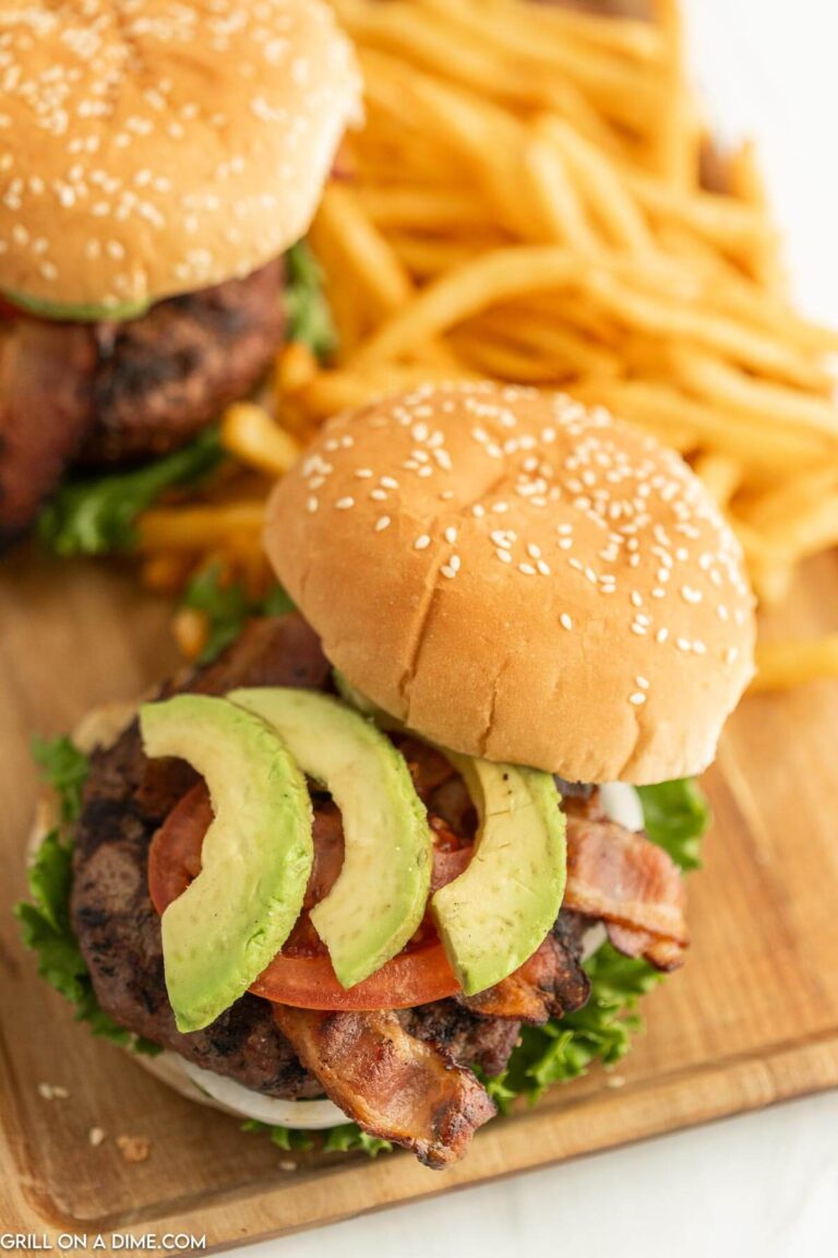 Grilled Avocado Bacon Burger - grillonadime.com