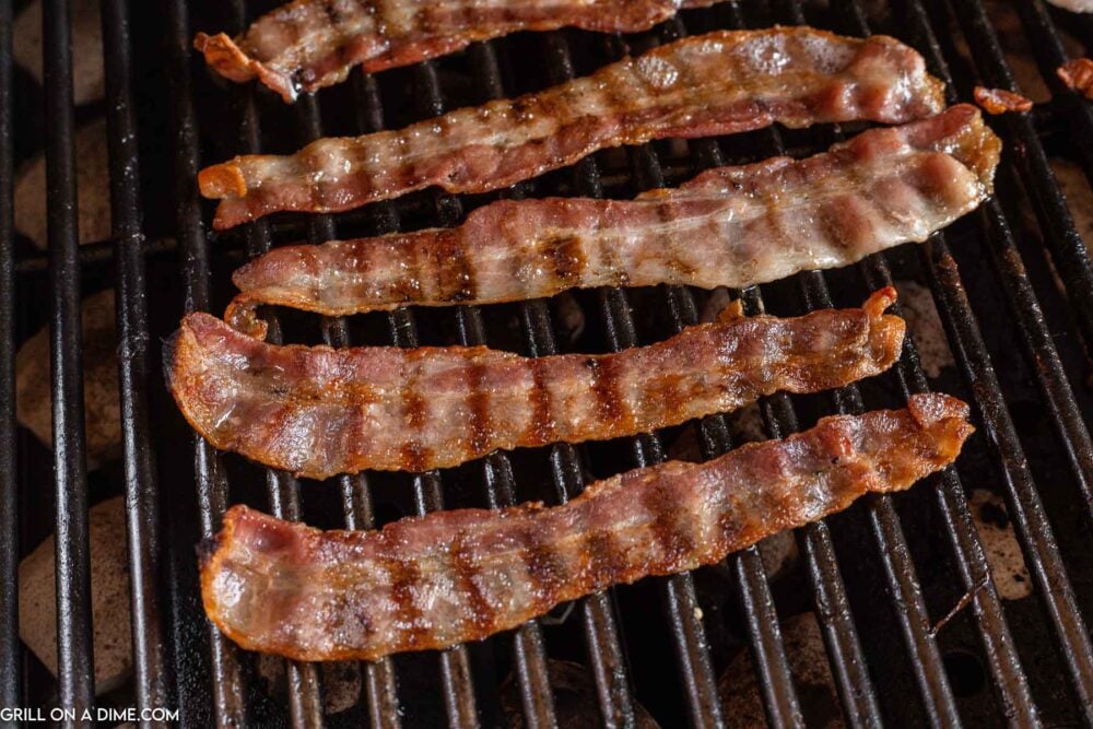 How to Cook Bacon on the Grill - grillonadime.com