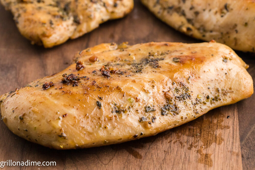 Blackstone Garlic Butter Chicken Recipe - grillonadime.com
