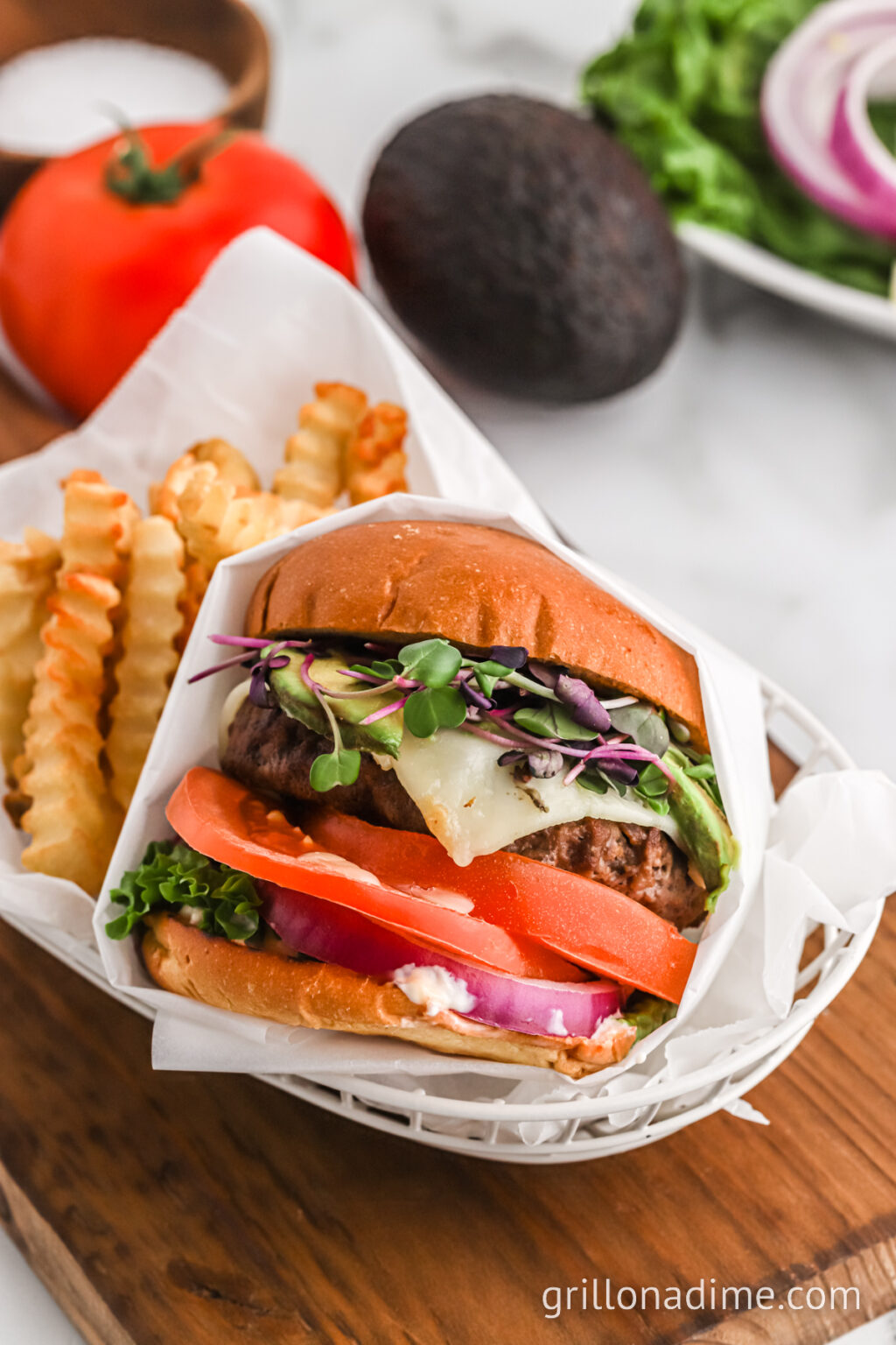 California Burger Recipe - grillonadime.com