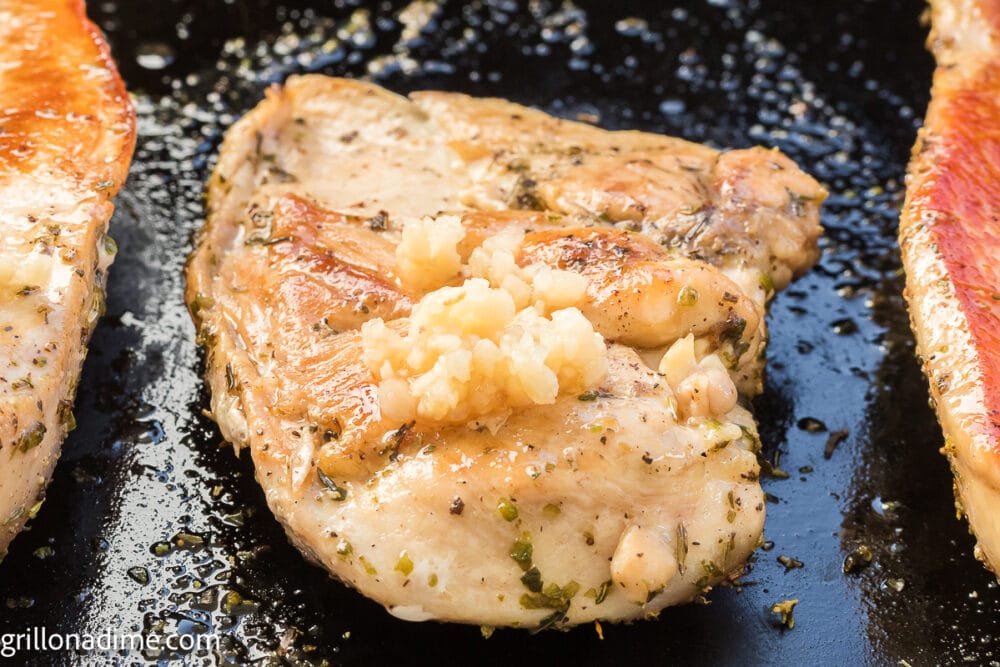 Blackstone Garlic Butter Chicken Recipe - grillonadime.com