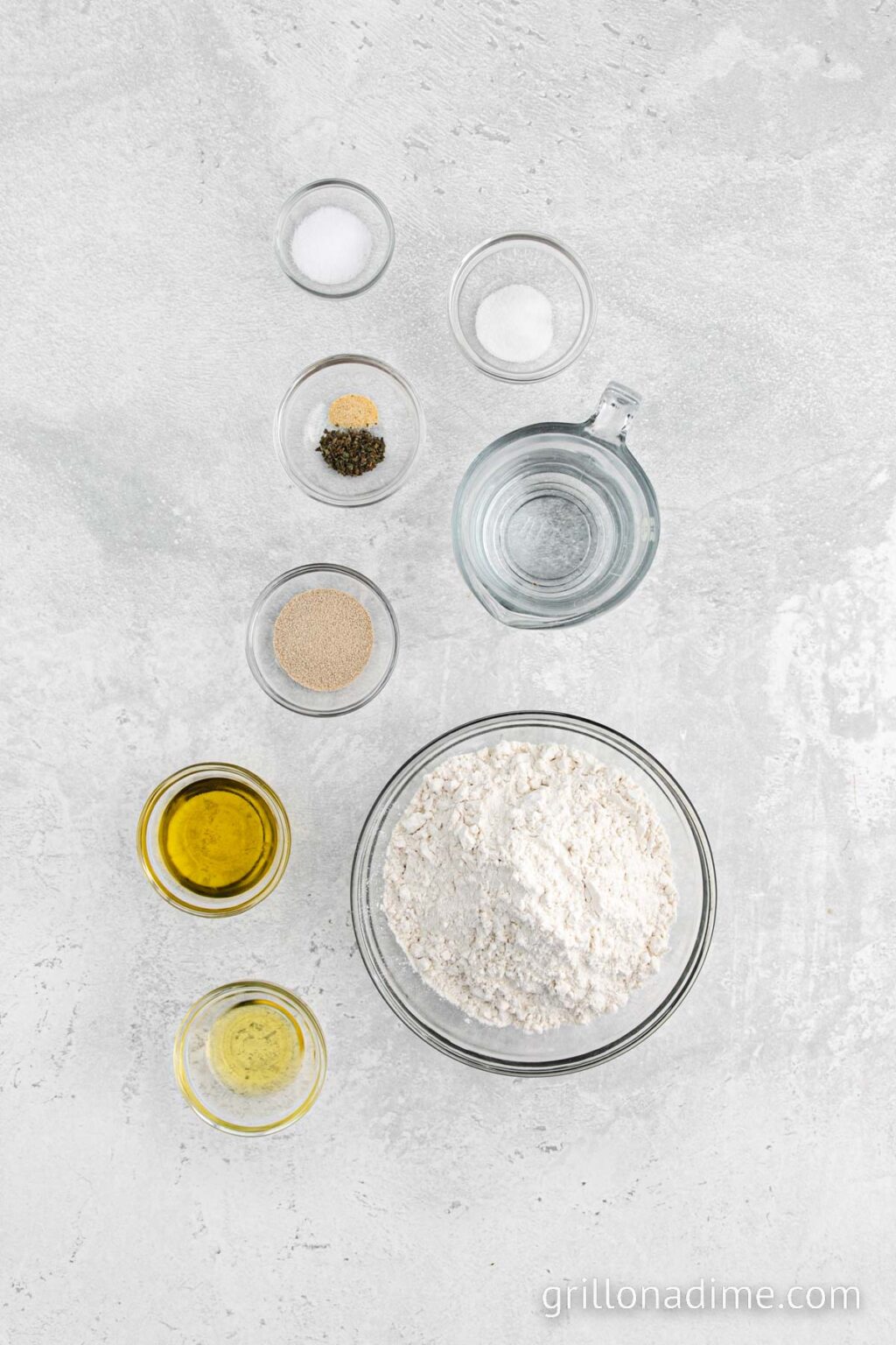 Grilled Pizza Dough: Perfect for Family Nights - grillonadime.com