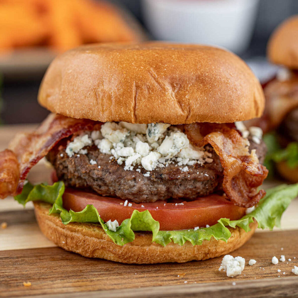 Pub Burger Recipe - grillonadime.com