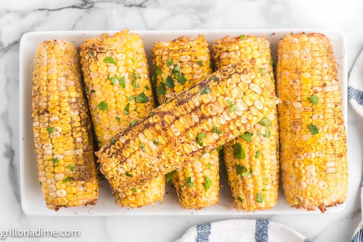 Smoked Corn on the Cob - grillonadime.com