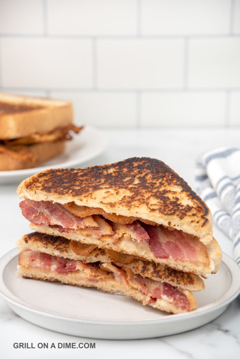 Blackstone Bacon Sandwich - grillonadime.com