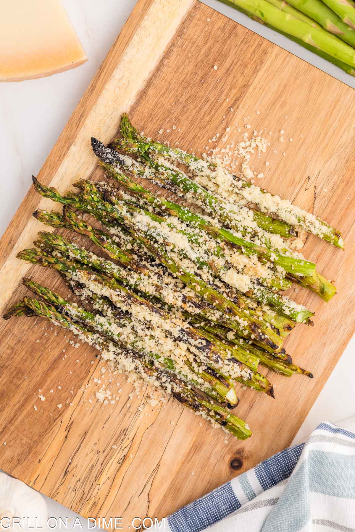 Grilled Parmesan Asparagus - grillonadime.com