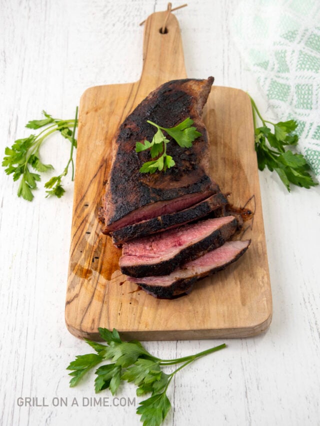 Easy Tri Tip on the Grill Recipe - grillonadime.com