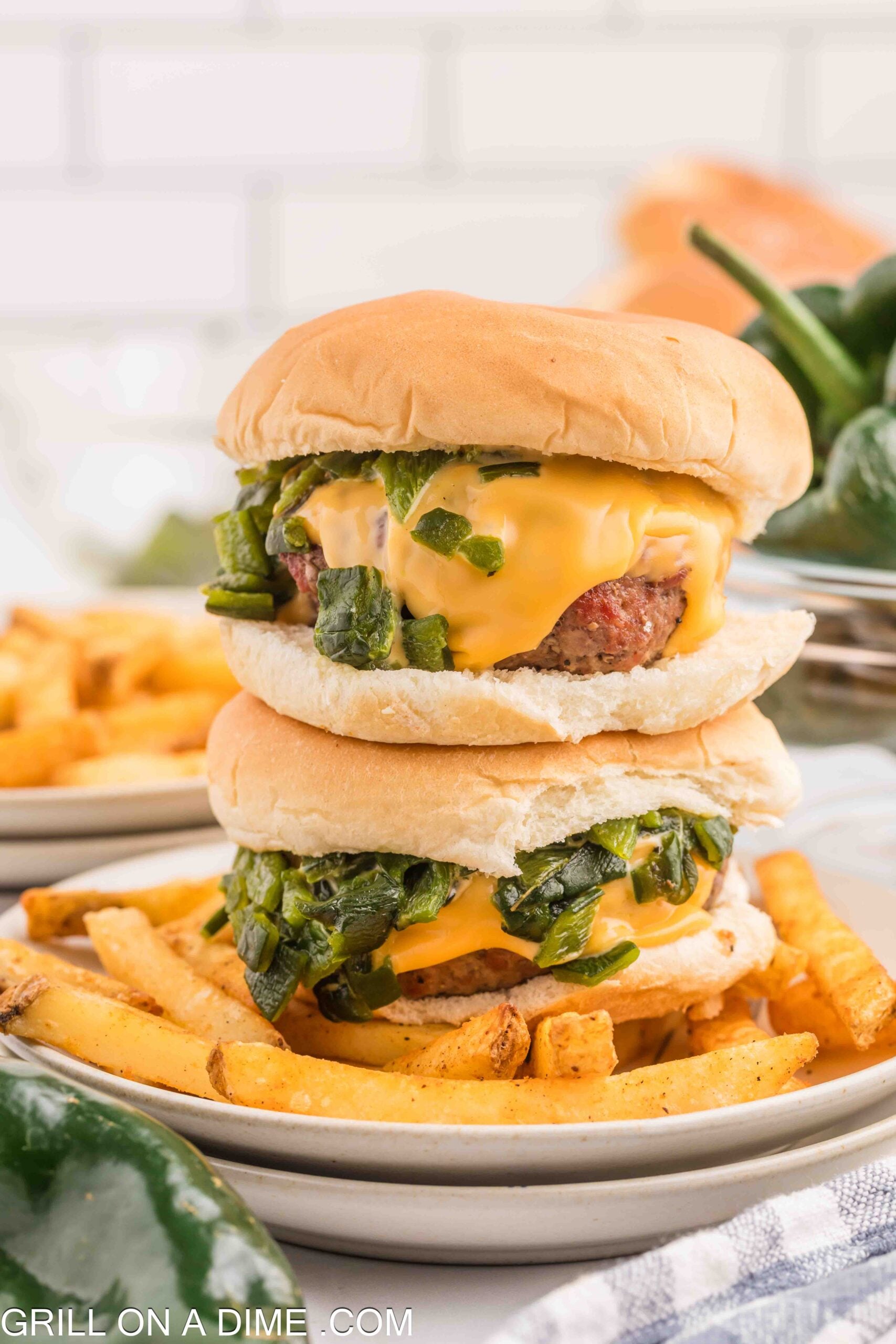 Green Chili Burger - grillonadime.com