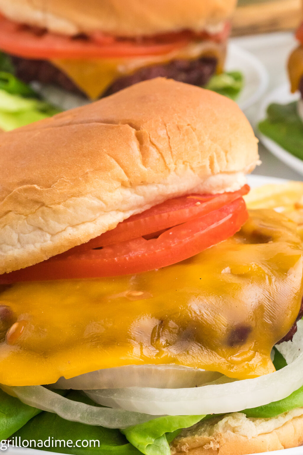 Smoked Burger Recipe - grillonadime.com