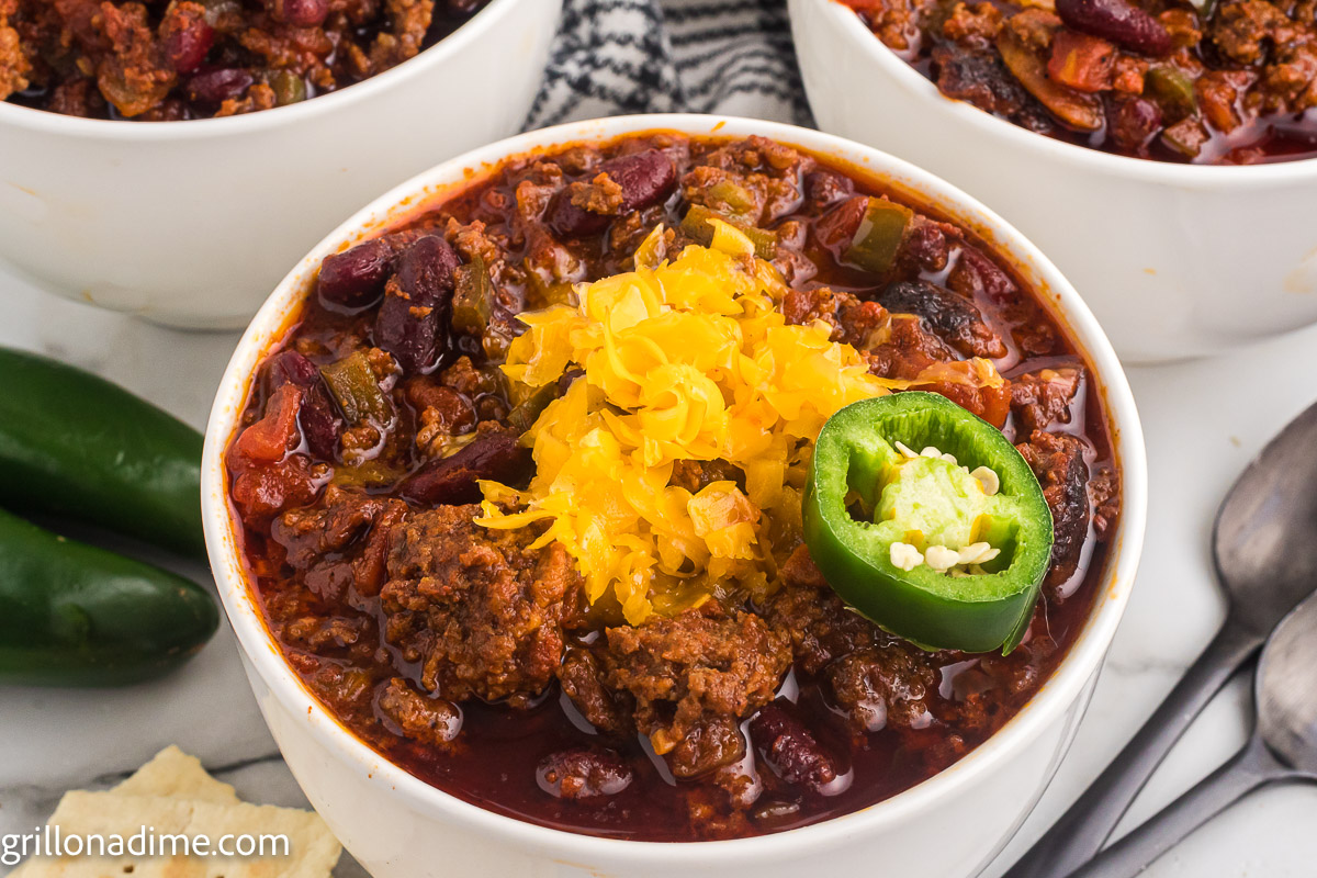 Over the Top Smoked Chili - grillonadime.com