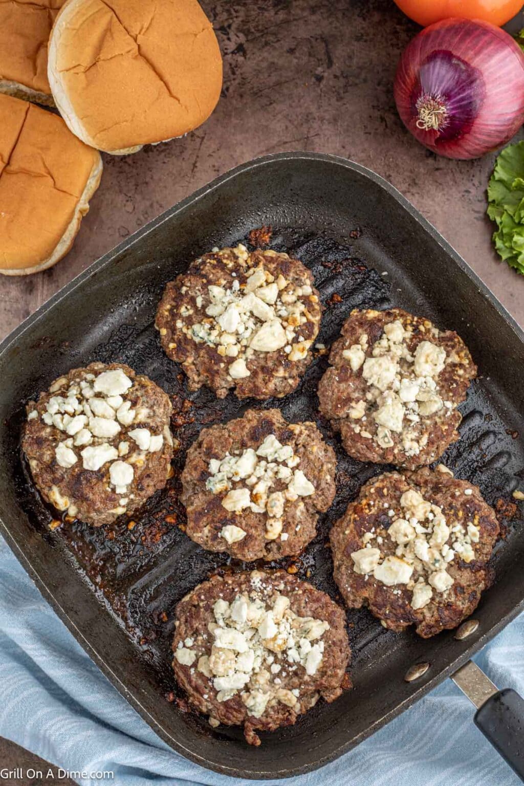 Blue Cheese Burger - grillonadime.com