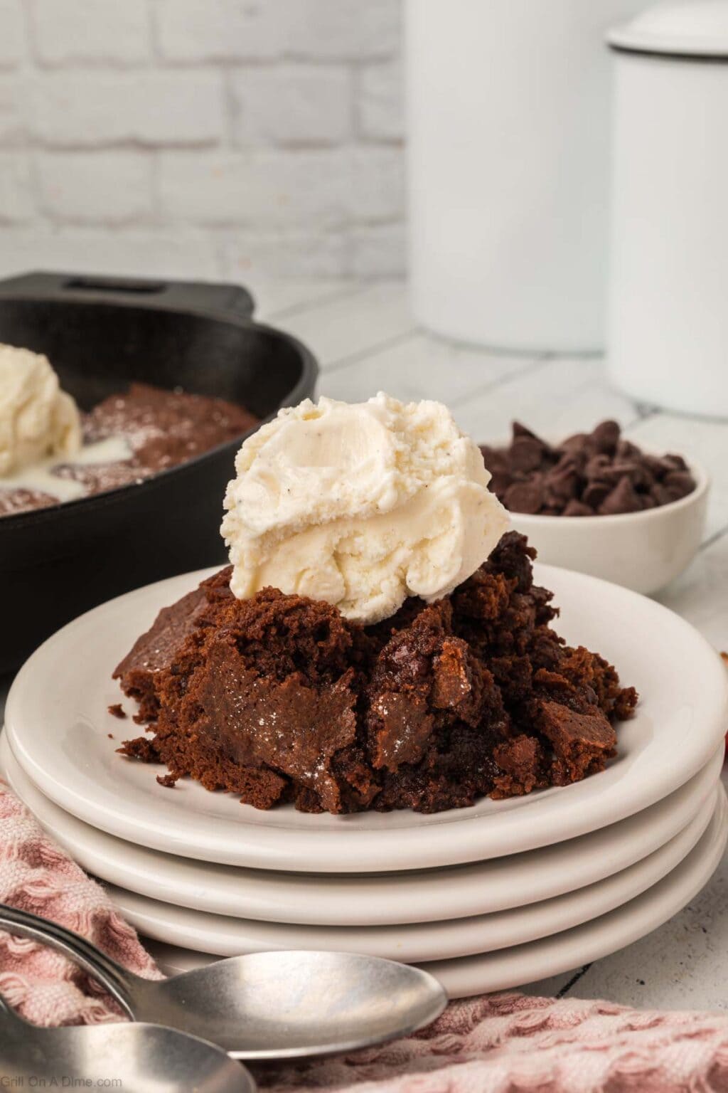 Cast Iron Brownies - grillonadime.com