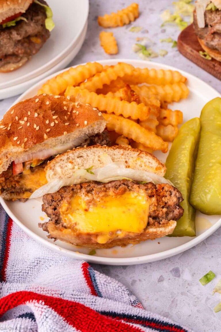 Juicy Lucy Burger Recipe - Grillonadime.com