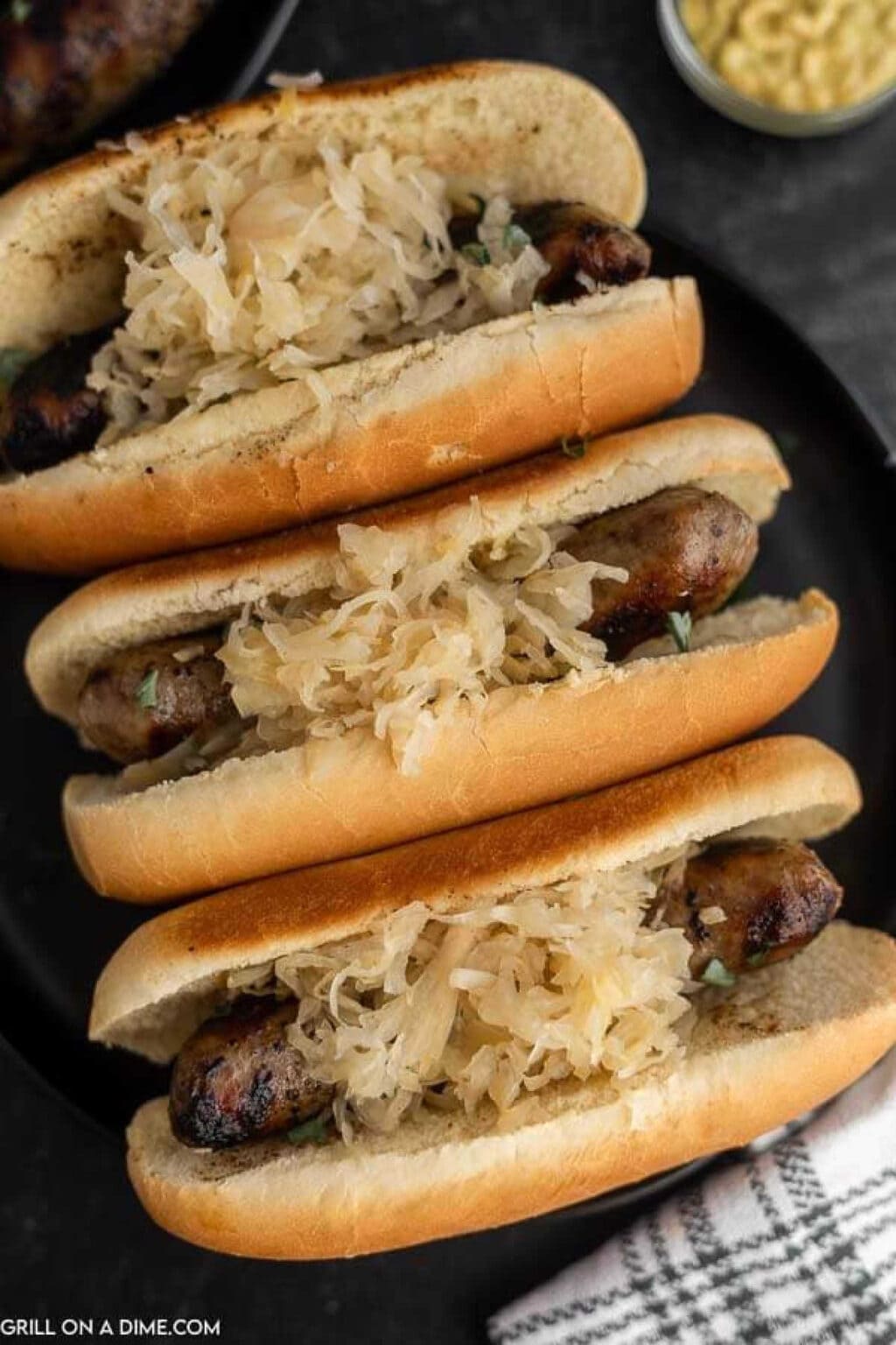 Grilled Bratwurst - Grillonadime.com