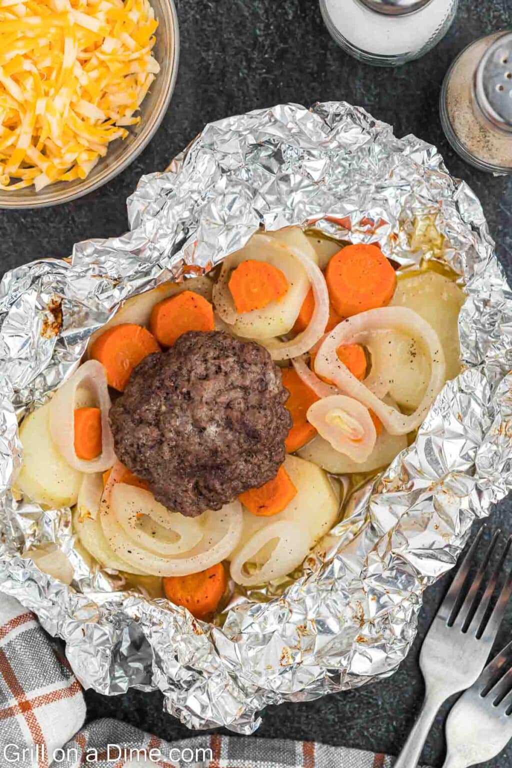 Hobo Dinner - grillonadime.com