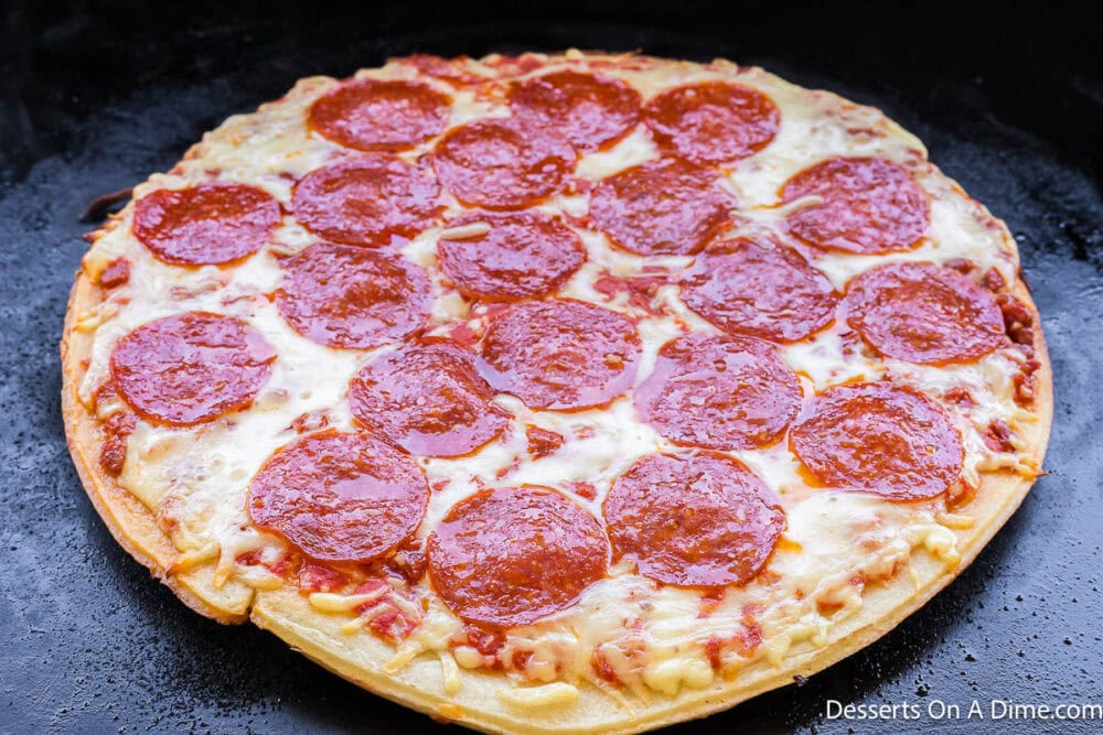 Frozen Pizza on Blackstone - grillonadime.com