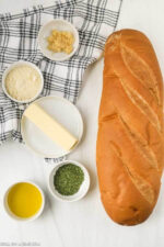 Grilled Garlic Bread - grillonadime.com