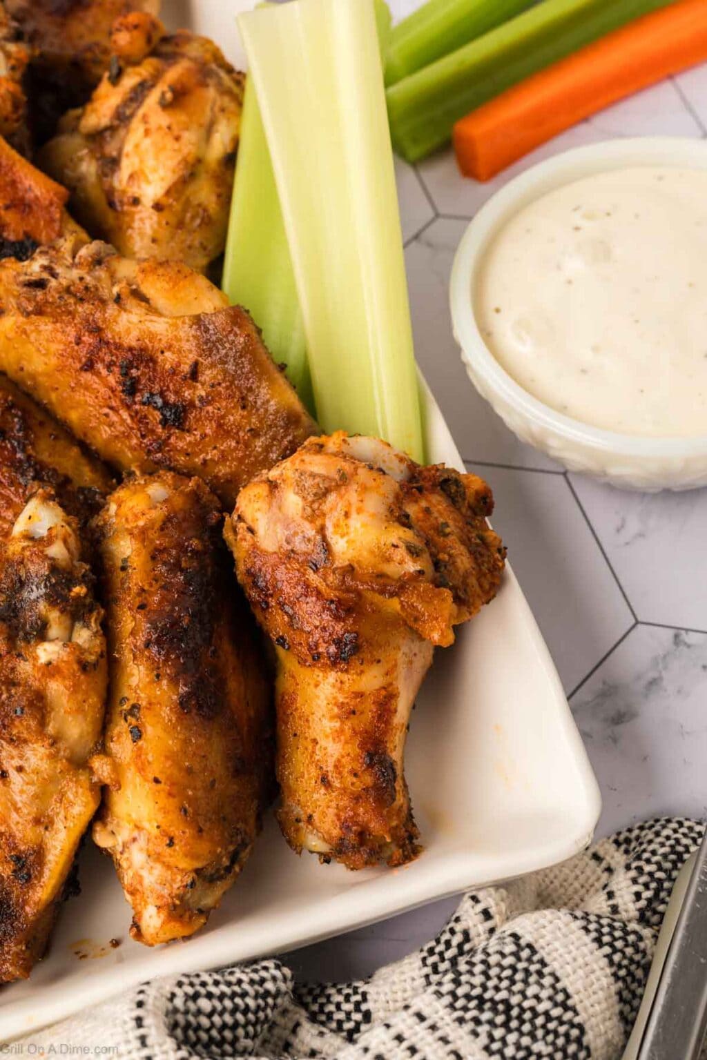 Cast Iron Chicken Wings - grillonadime.com