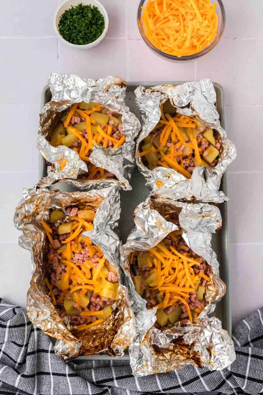 Ham and Potato Foil Packets for Easy Dinners - grillonadime.com