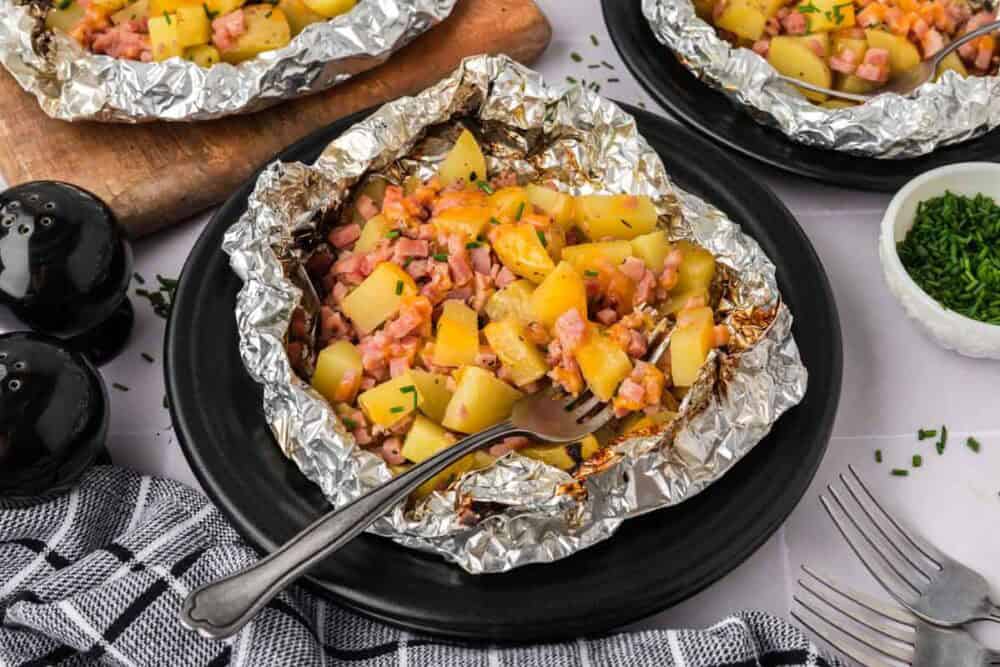Ham and Potato Foil Packets for Easy Dinners - grillonadime.com